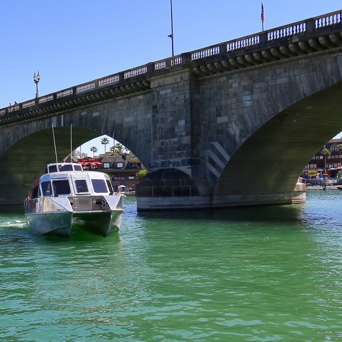 London Bridge Jet Boat Tours | Laughlin to Lake Havasu Boat Ride