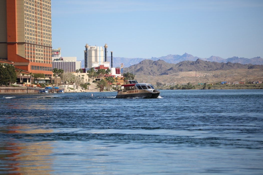 London Bridge Jet Boat Tours | Laughlin to Lake Havasu Boat Ride